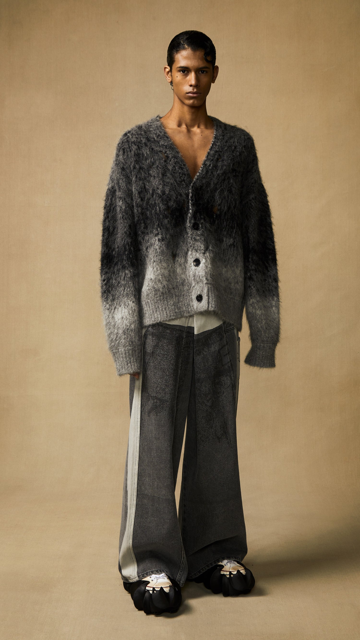 Autumn Winter 24 – Feng Chen Wang