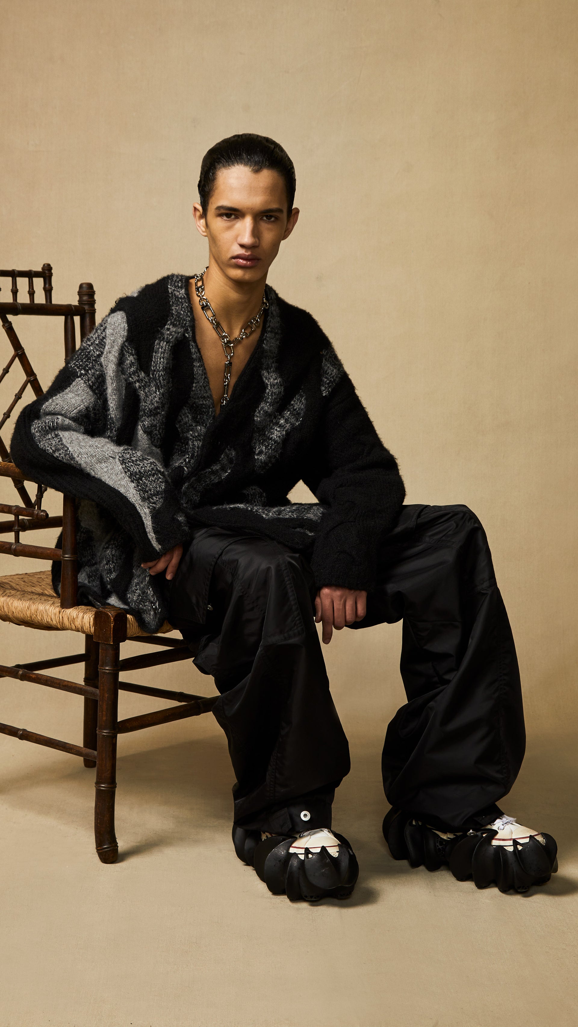 Autumn Winter 24 – Feng Chen Wang