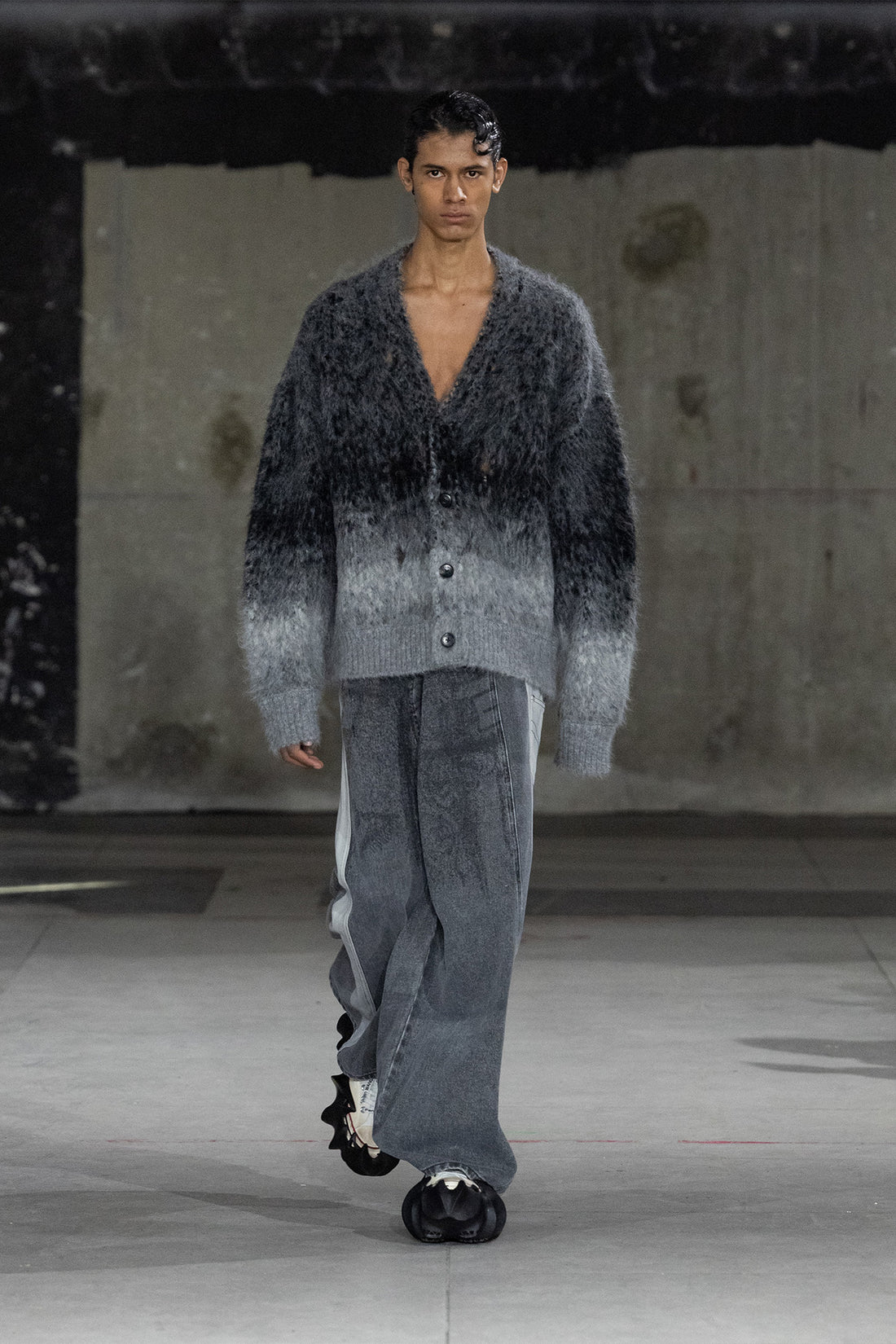 Autumn Winter 24 – Feng Chen Wang